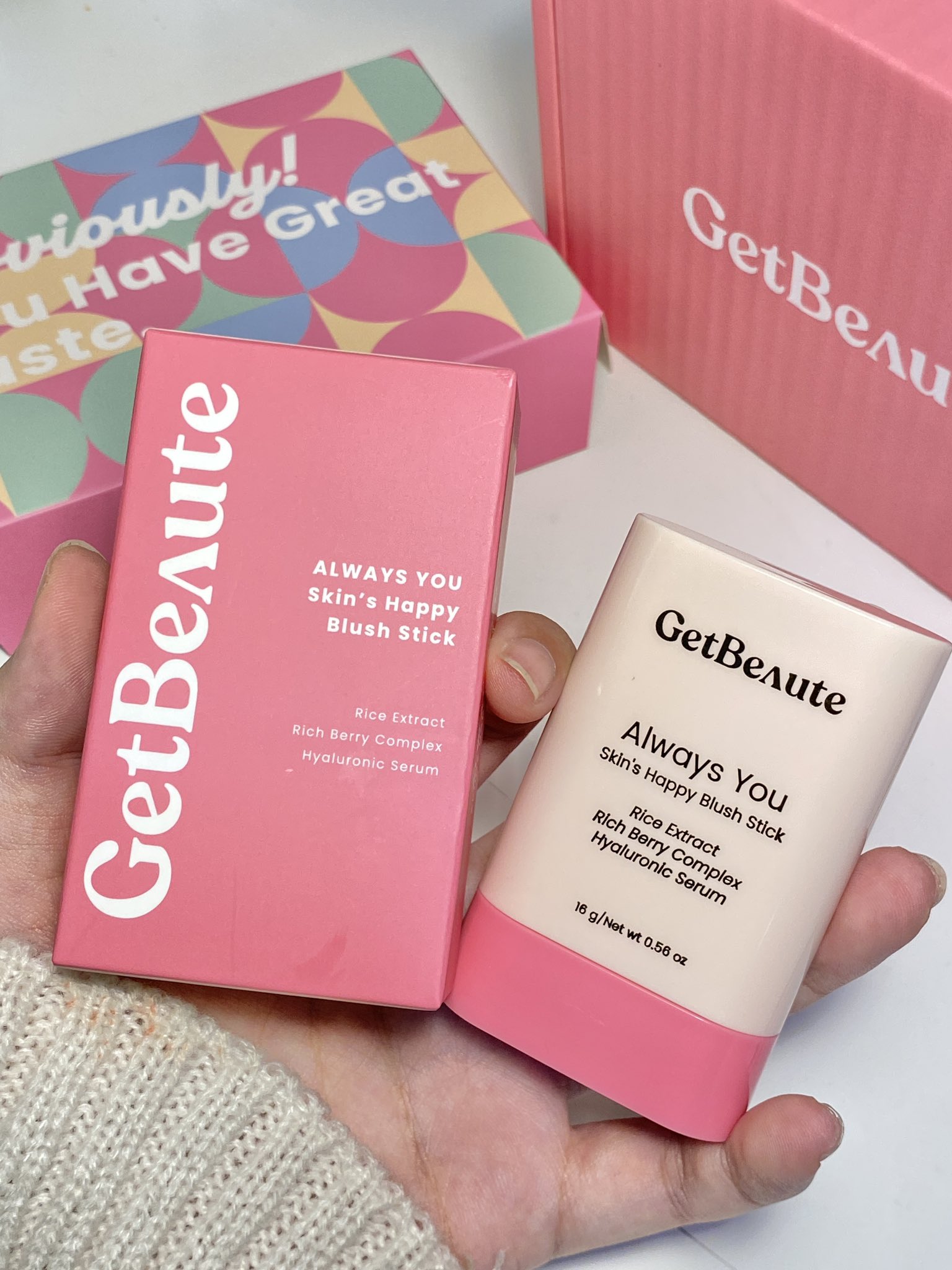 แชร์ทริคแต่งหน้าให้ผิวฉ่ำโกลว์ ด้วยบลัช GetBeaute