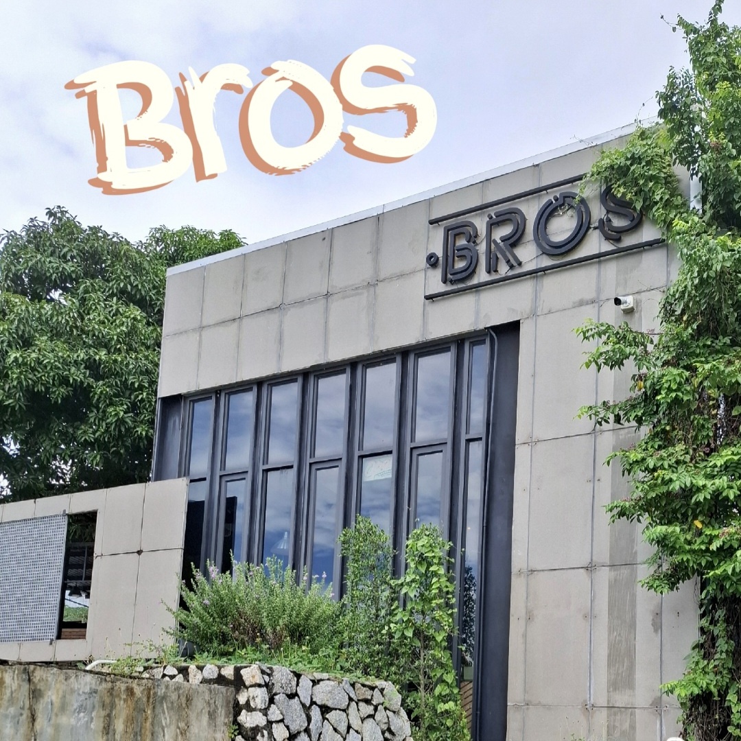 Bros Cafe