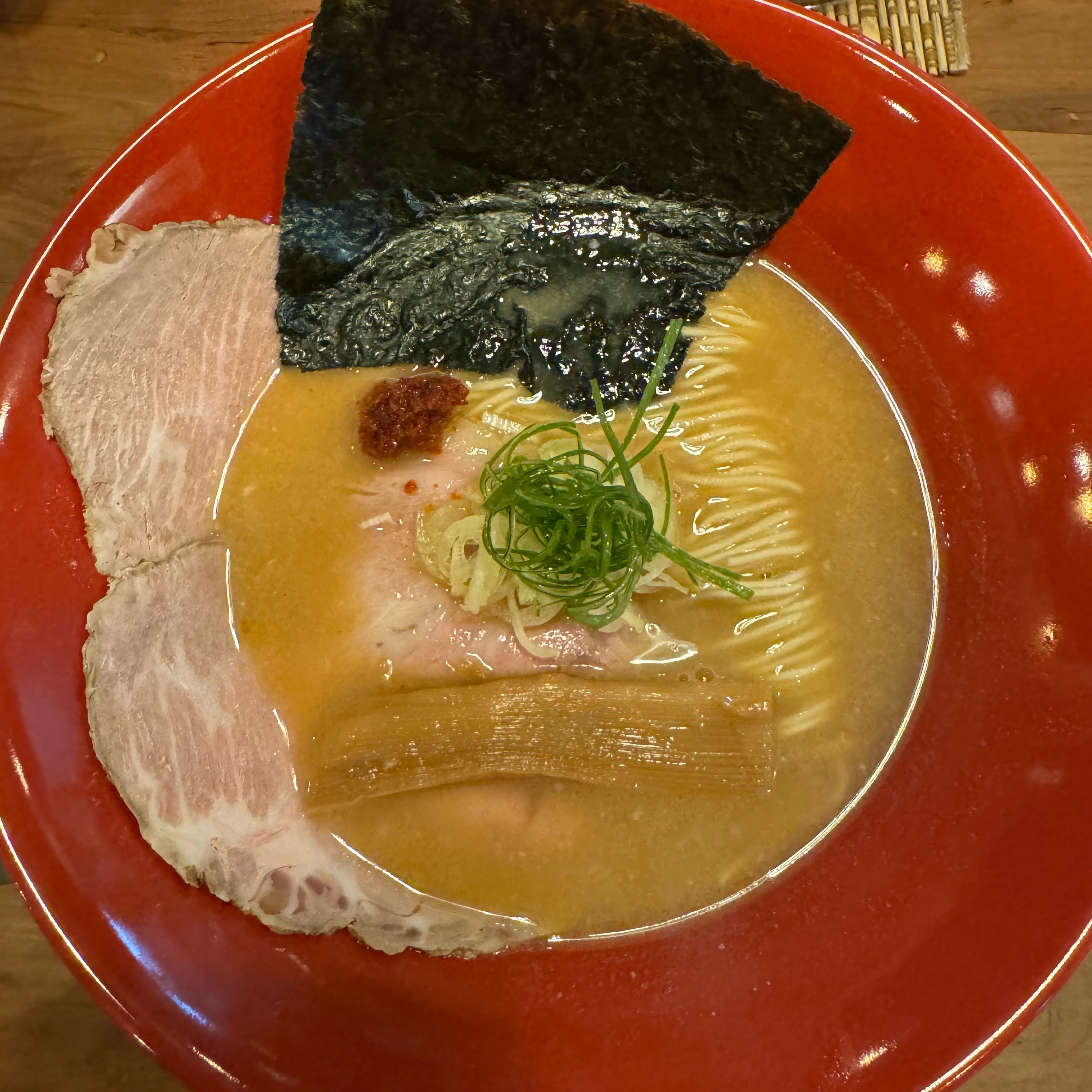 Move on เป็นวงกลมกับ Basara Ramen Dining